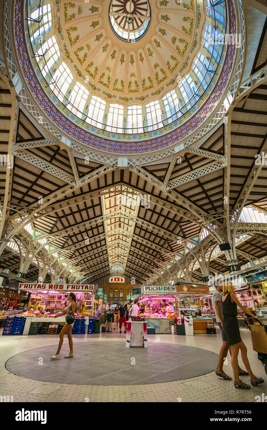 Valencia fish market hi-res stock photography and images - Alamy