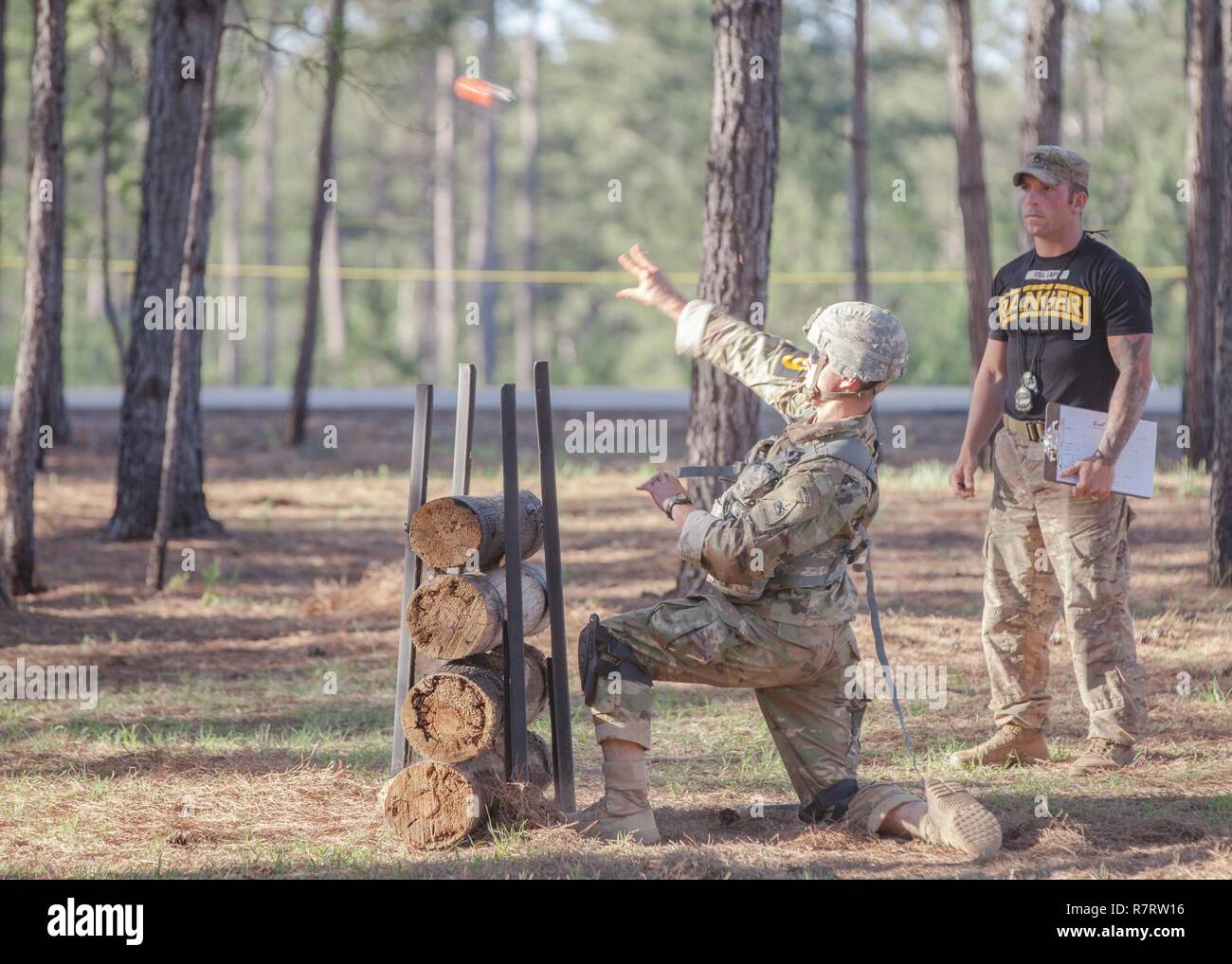 4th ranger training battalion hi-res stock photography and images - Alamy