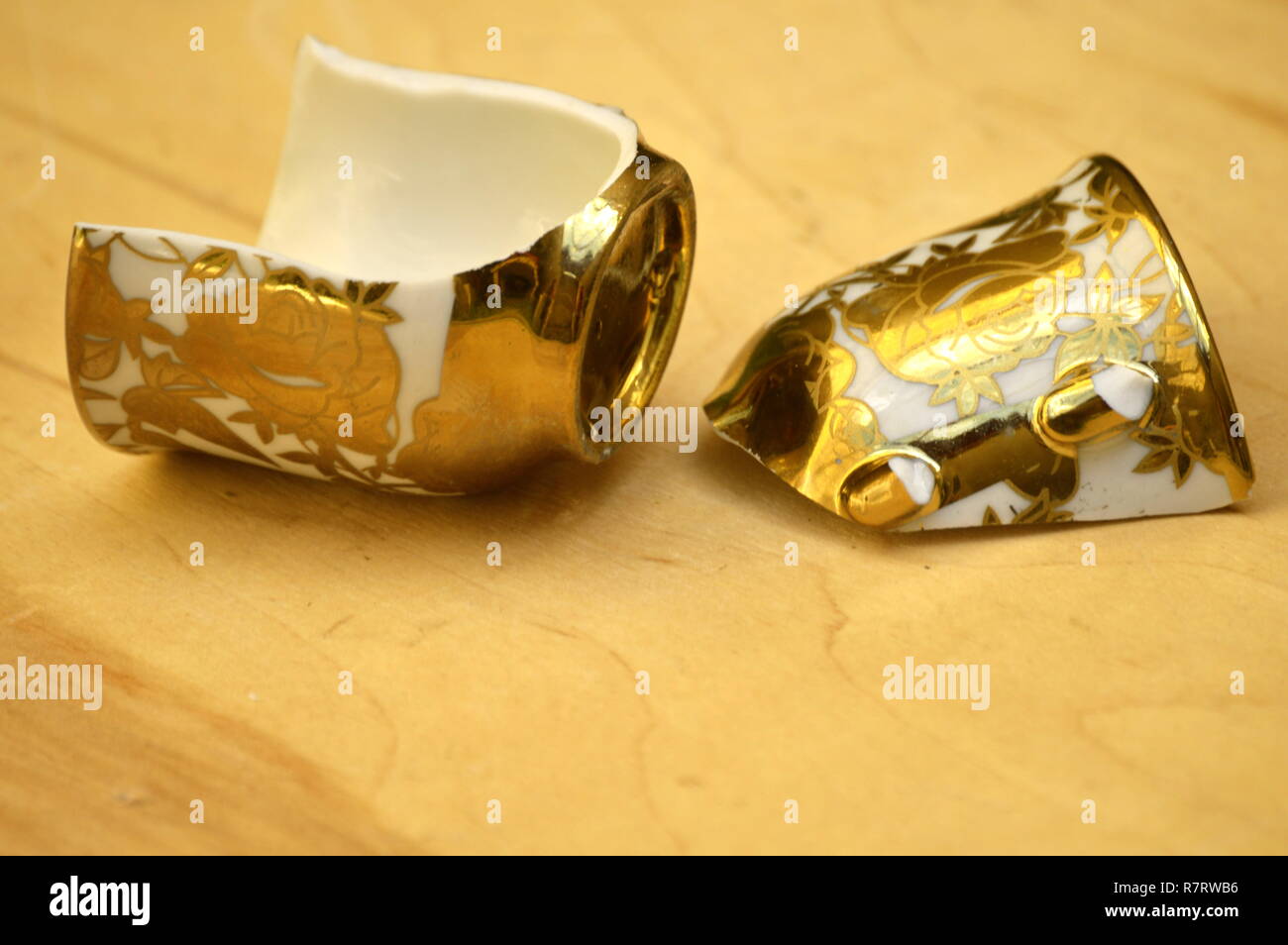 Bits of broken glass hi-res stock photography and images - Alamy
