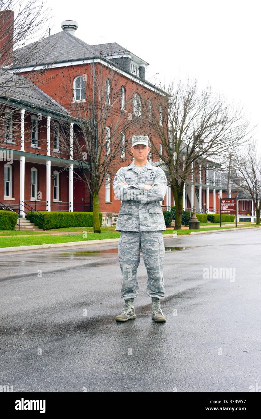 Master Sgt. Thomas DuMont is the Air National Guard’s 2016 Outstanding ...