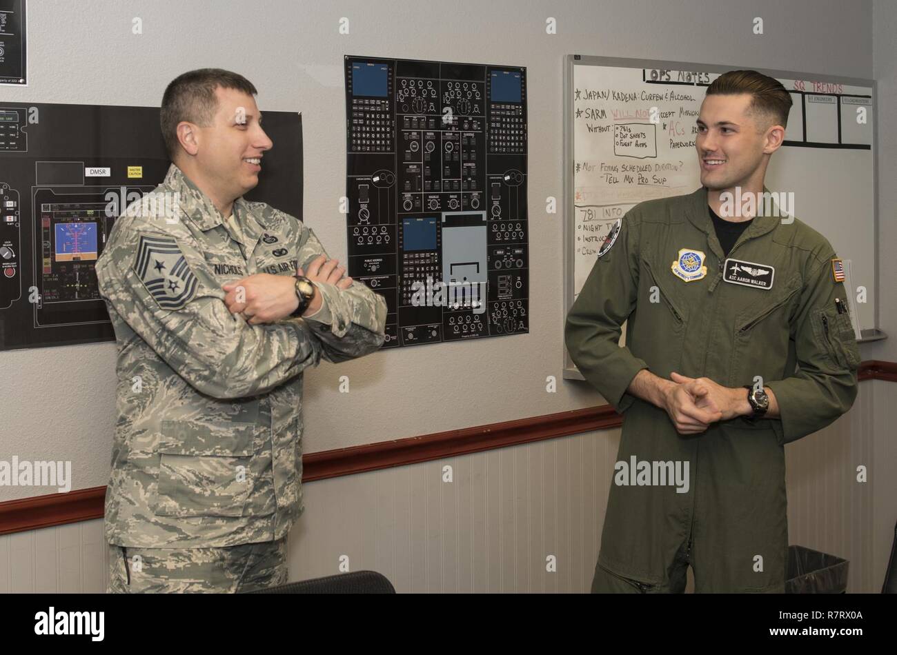 60 air mobility wing hi-res stock photography and images - Alamy