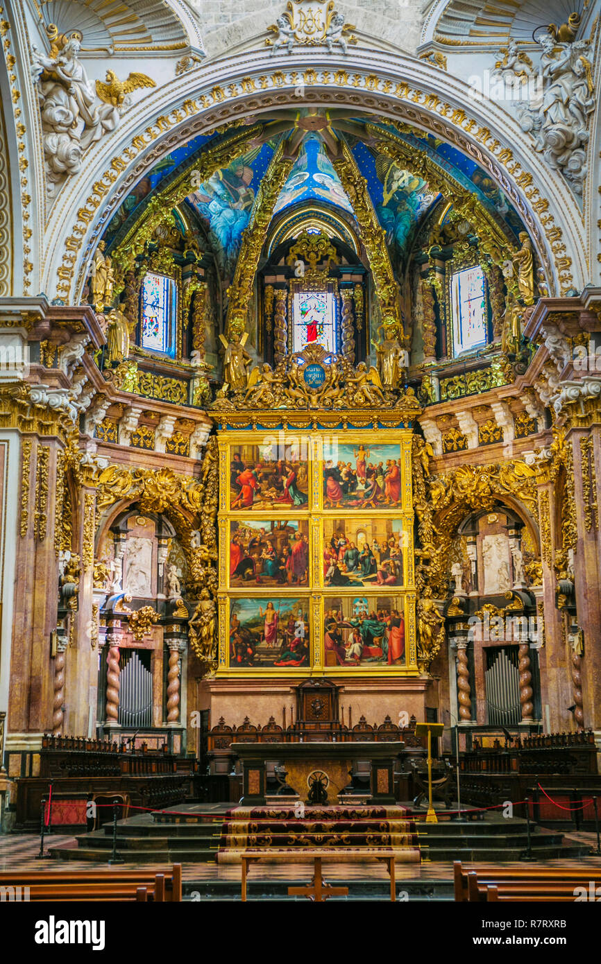 Gothic reredos hi-res stock photography and images - Alamy