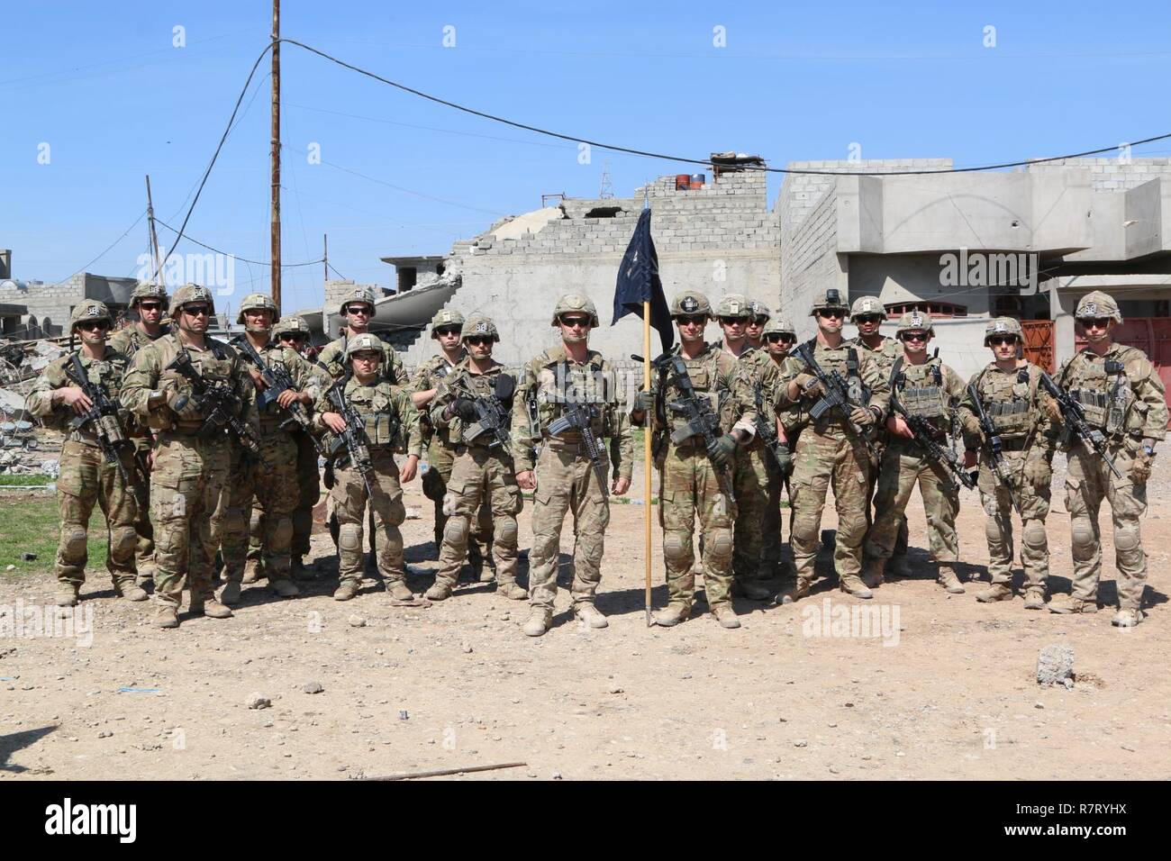 U.S. Army Soldiers of Bravo Company, 2nd Battalion, 325th Airborne ...