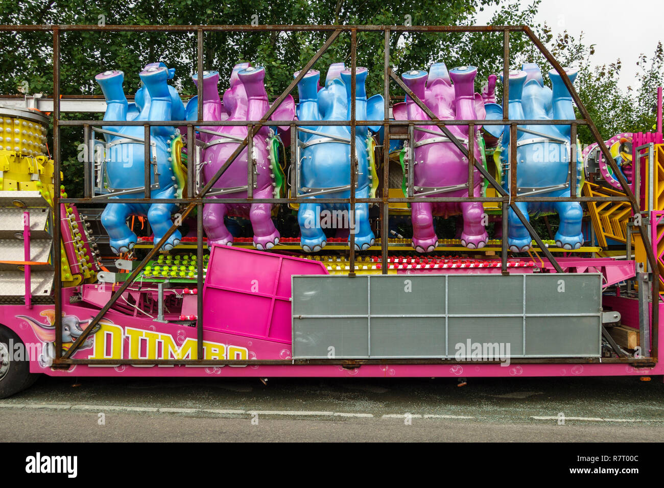 Fairground lorry hi-res stock photography and images - Alamy