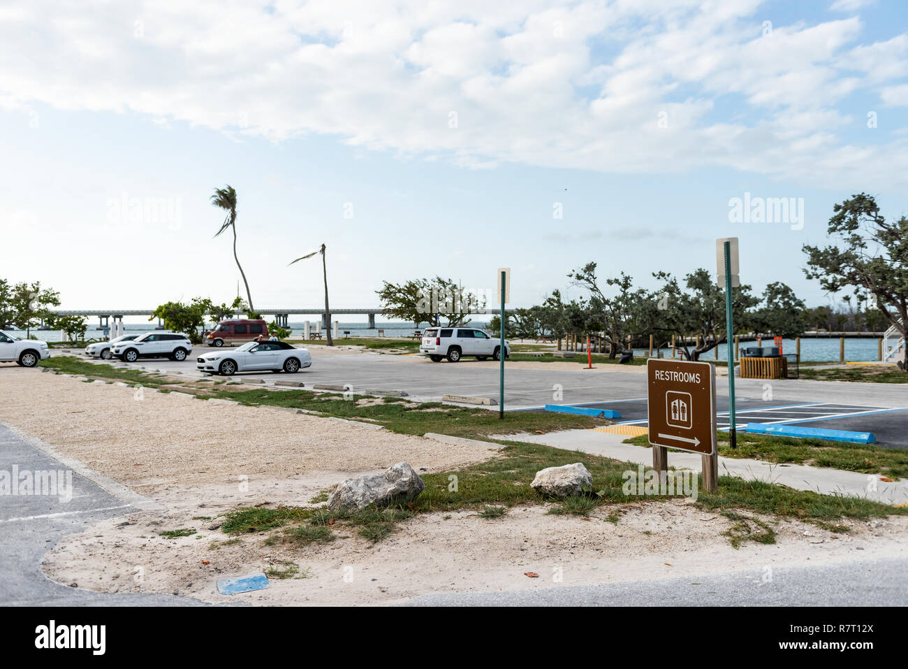 Restroom sign highway hi-res stock photography and images - Alamy