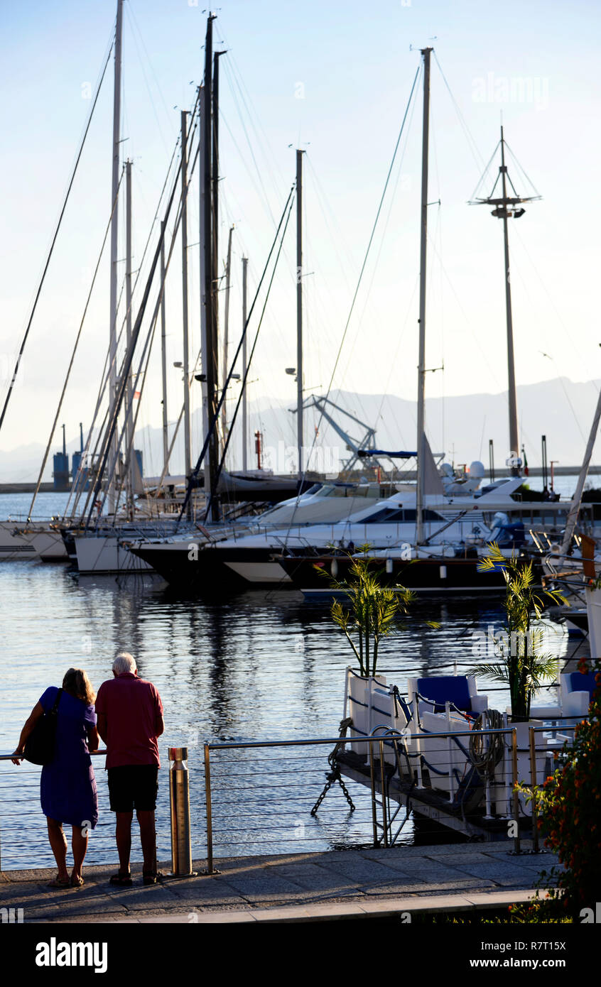Port of cagliari hi-res stock photography and images - Alamy