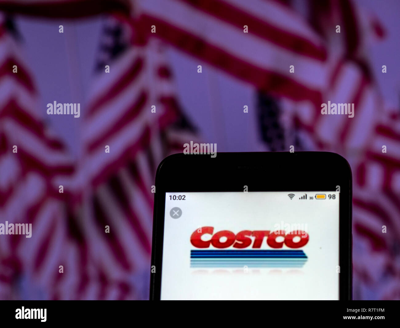 Costco business logo hi-res stock photography and images - Alamy