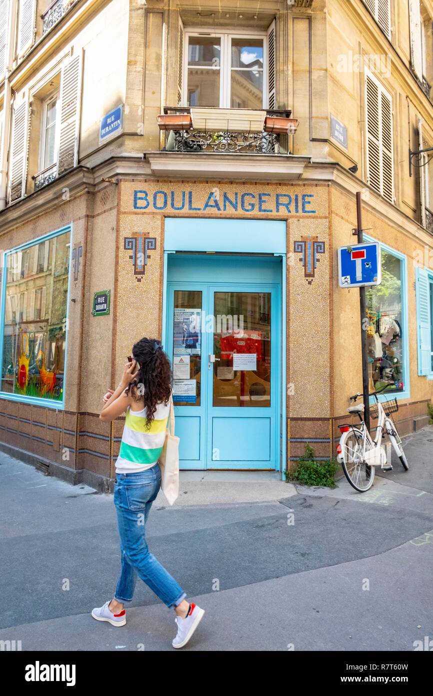 Rue durantin paris hi-res stock photography and images - Alamy
