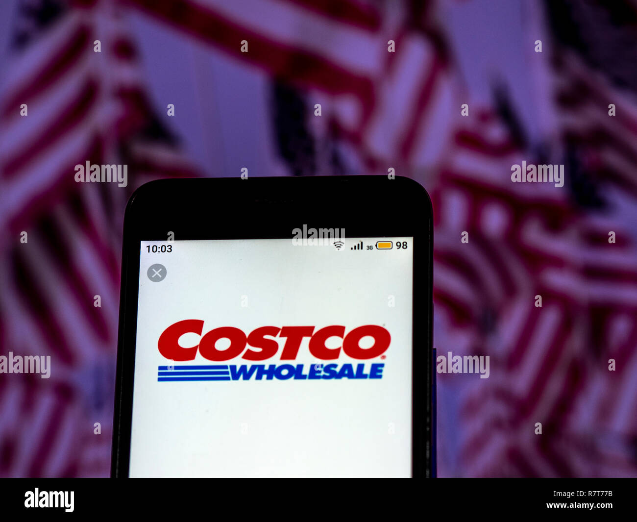 Costco Retail company logo seen displayed on smart phone Stock Photo ...