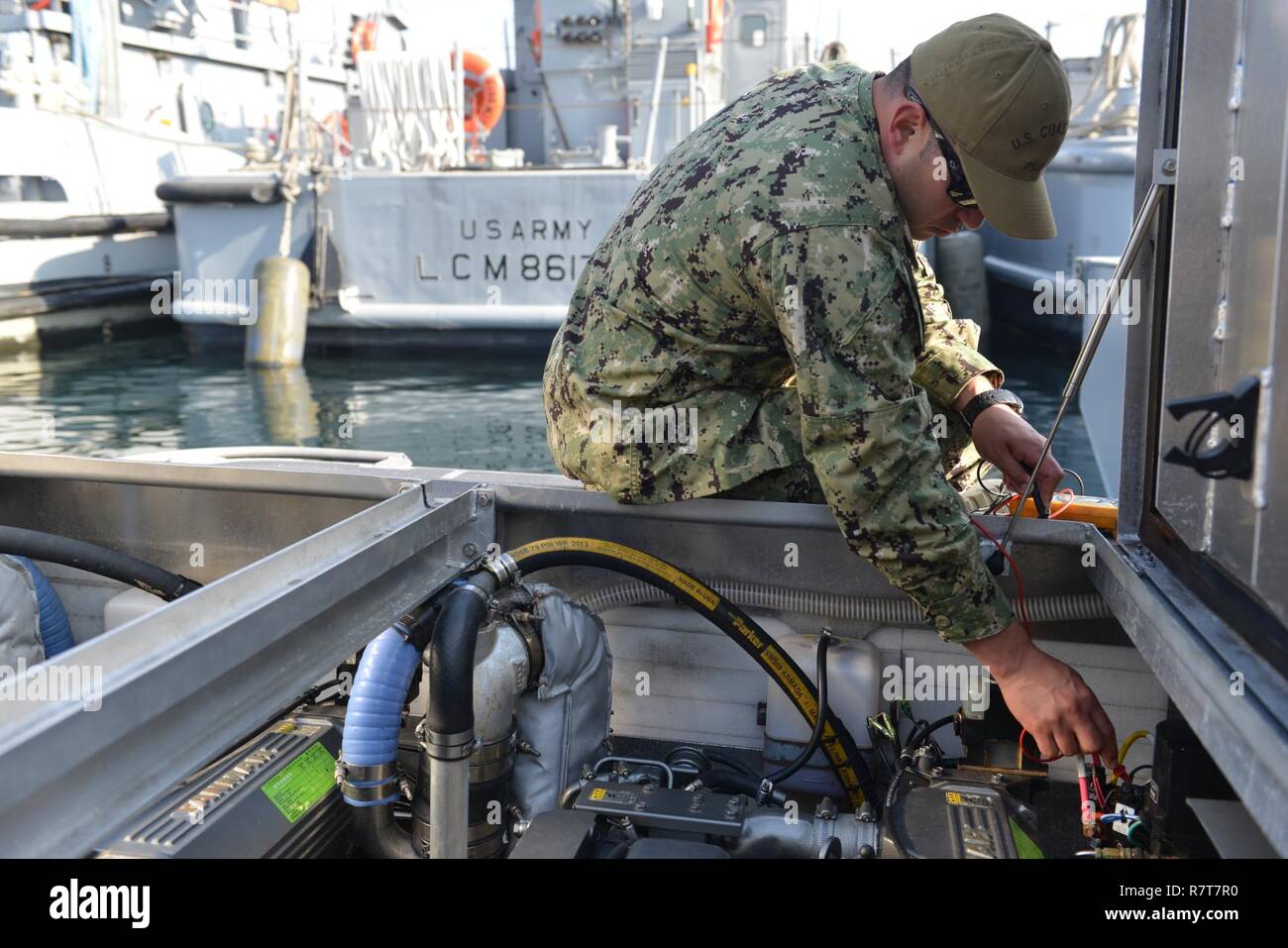 Transportable port security boat hi-res stock photography and images ...