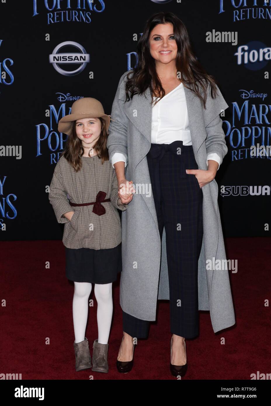 Harper renn smith and tiffani thiessen hi-res stock photography and ...