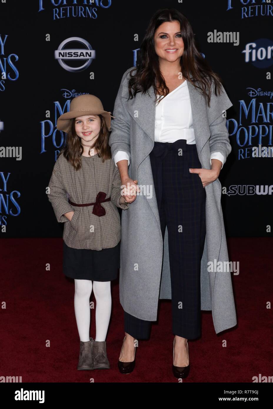 Harper renn smith and tiffani thiessen hi-res stock photography and ...