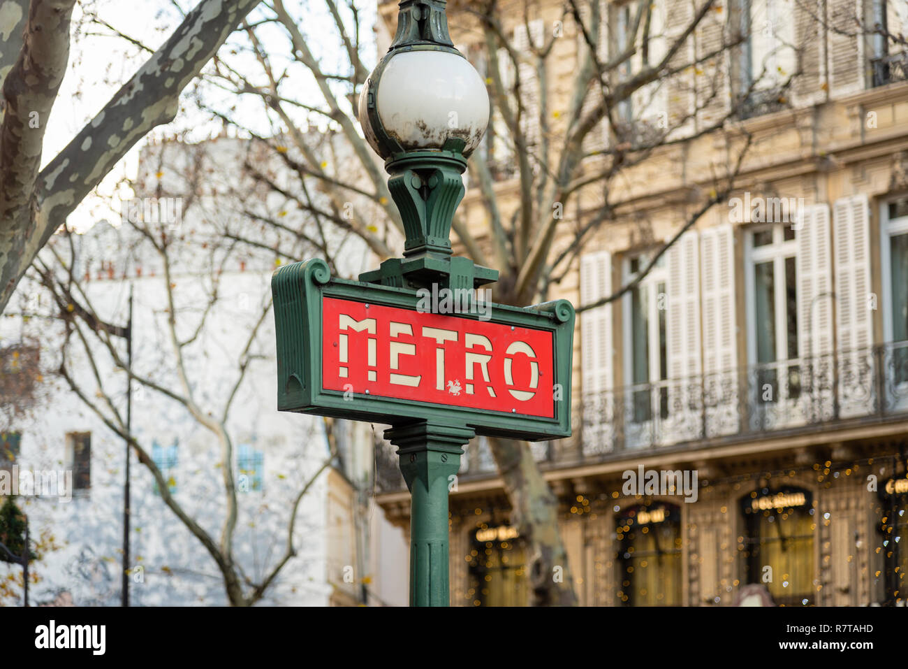 Paris Metro sign, Paris, France Stock Photo - Alamy