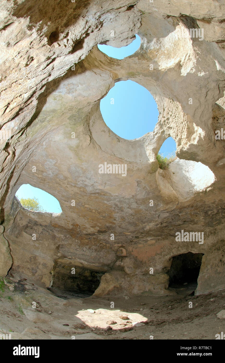 Ancient cave city hi-res stock photography and images - Alamy