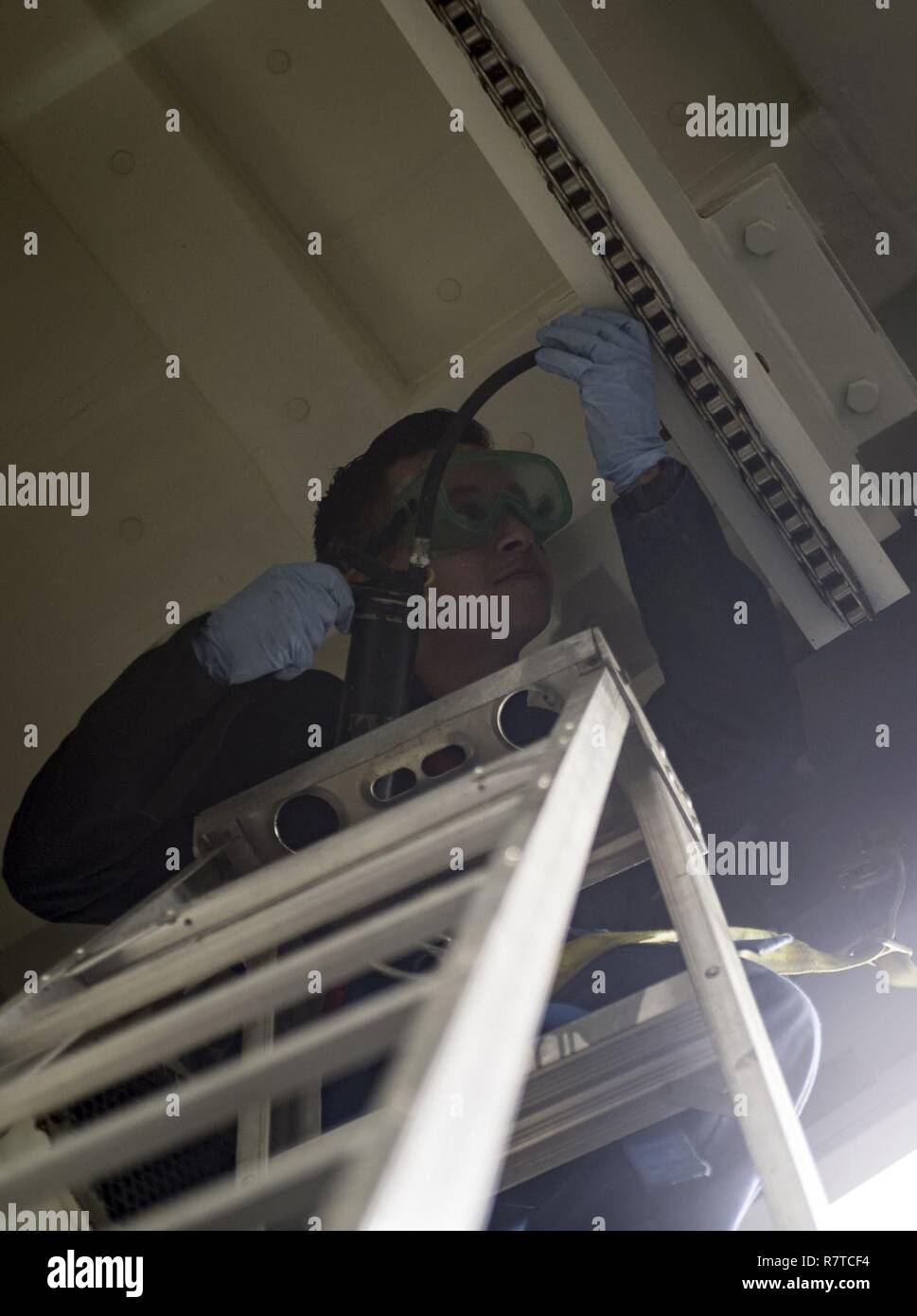 SOUTH CHINA SEA (March 30, 2017) Machinist’s Mate 2nd Class Nick ...
