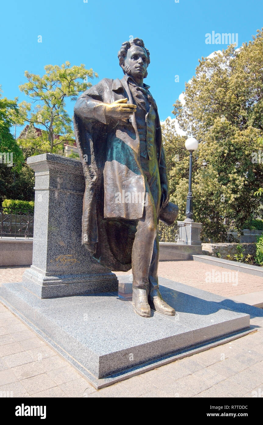 Bronze statue of Alexander Pushkin, Yalta, Crimea, Ukraine Stock Photo ...