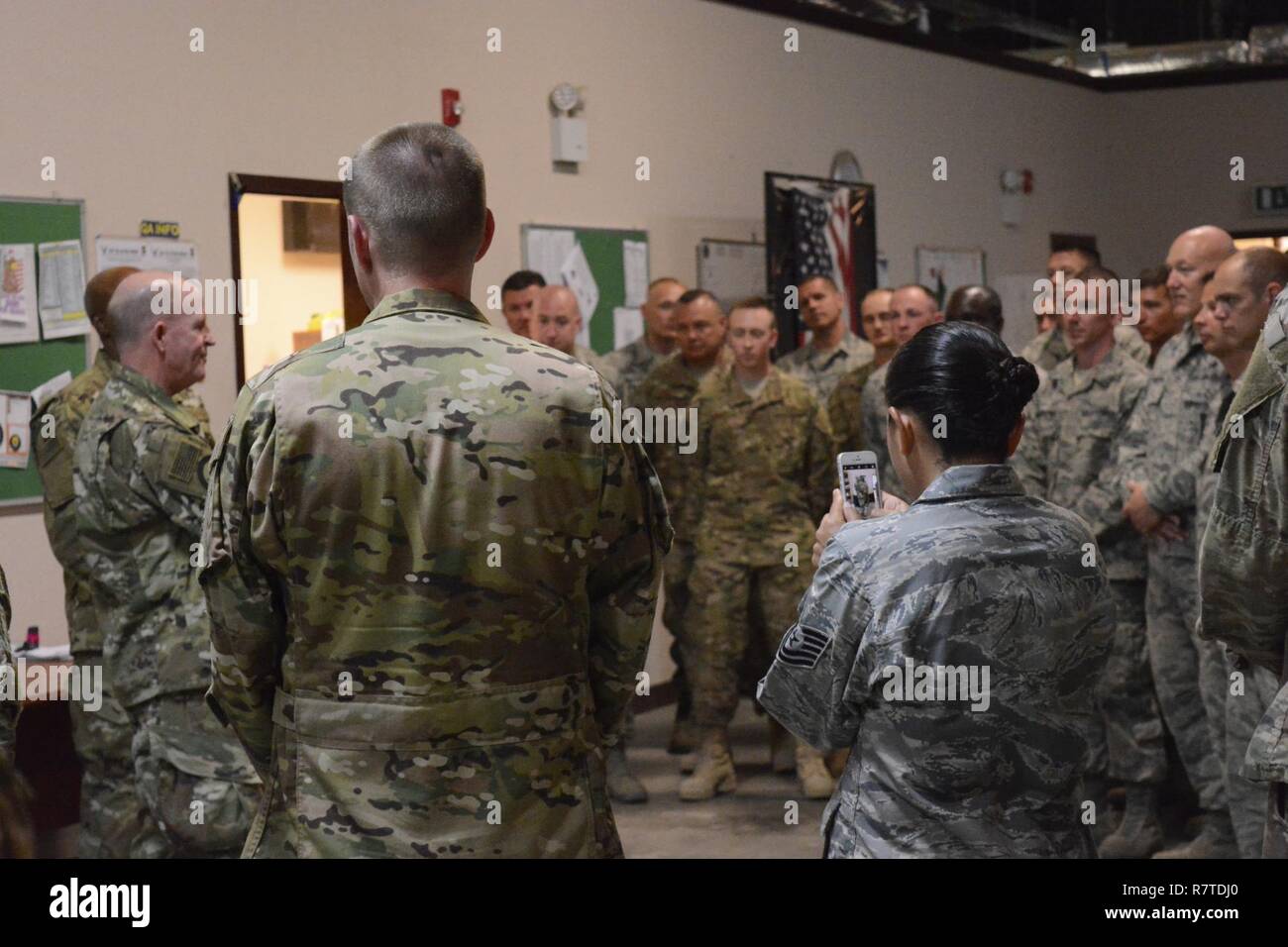 Soldiers and Airmen of the 386th Expeditionary Aircraft Maintenance ...