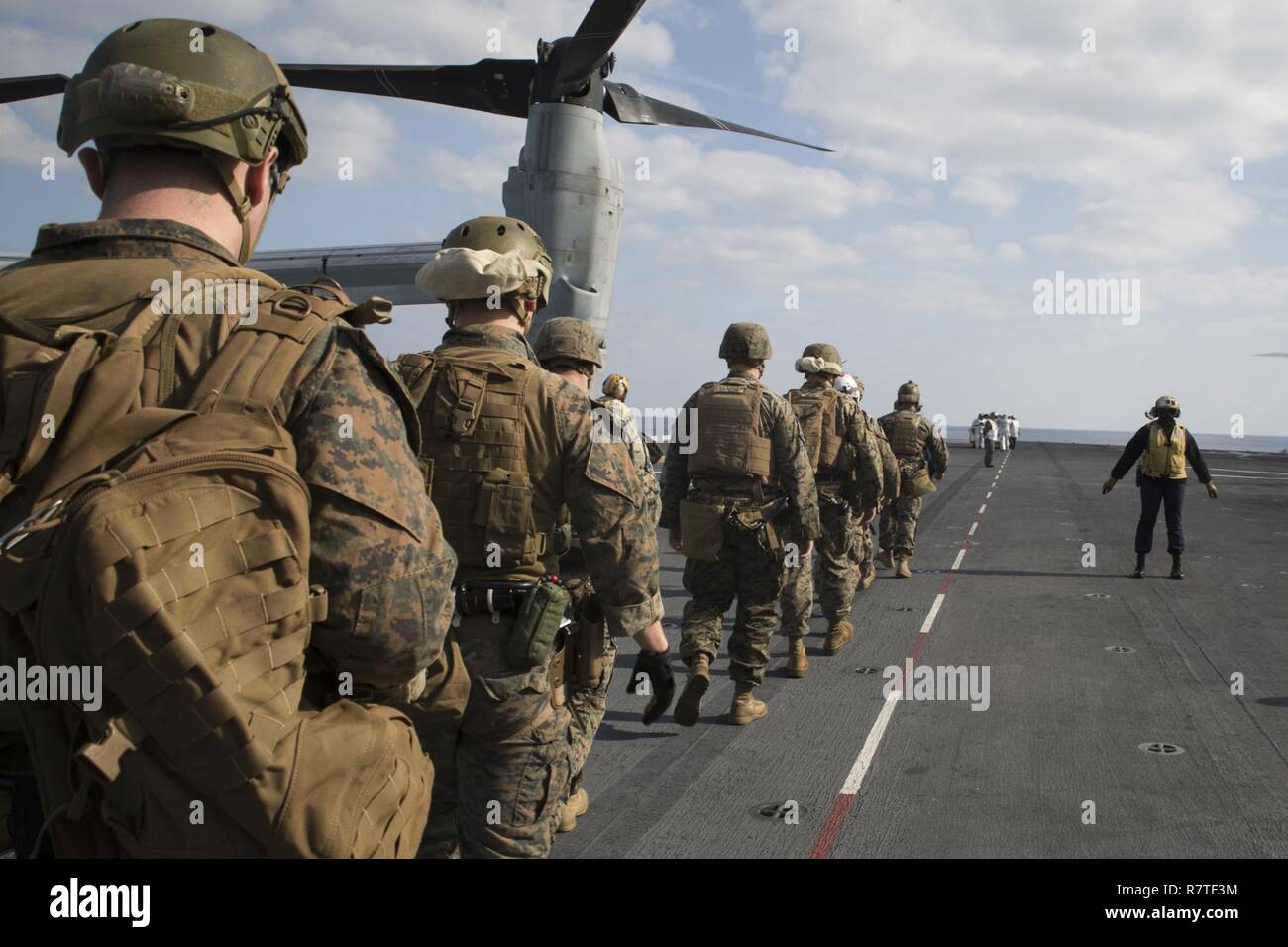 Marines with Battalion Landing Team, 2nd Battalion, 5th Marines, 31st ...