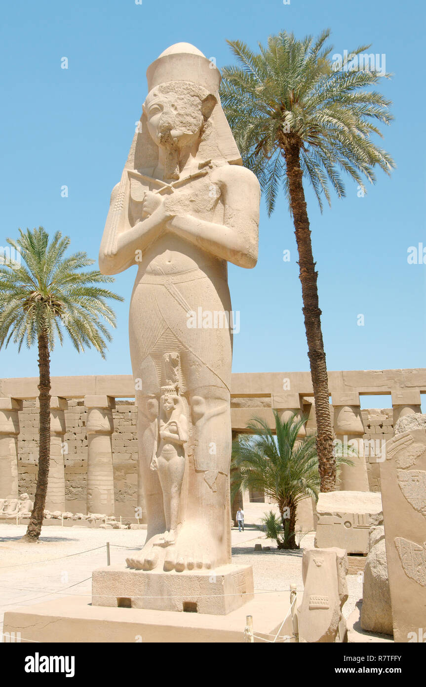 Meritamen statue hi-res stock photography and images - Alamy