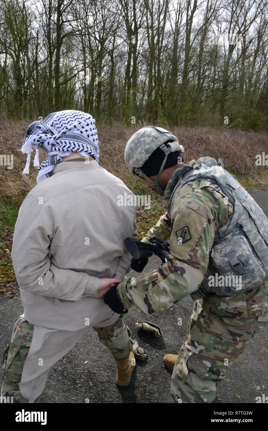 Entry control point searching vehicules hi-res stock photography and ...