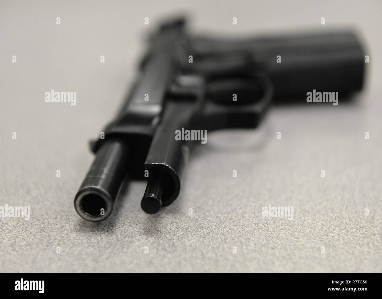 Eic pistol match hi-res stock photography and images - Alamy