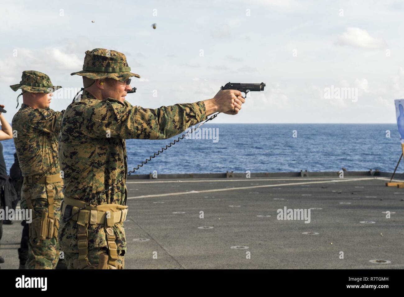 U.S. military at work Stock Photo - Alamy