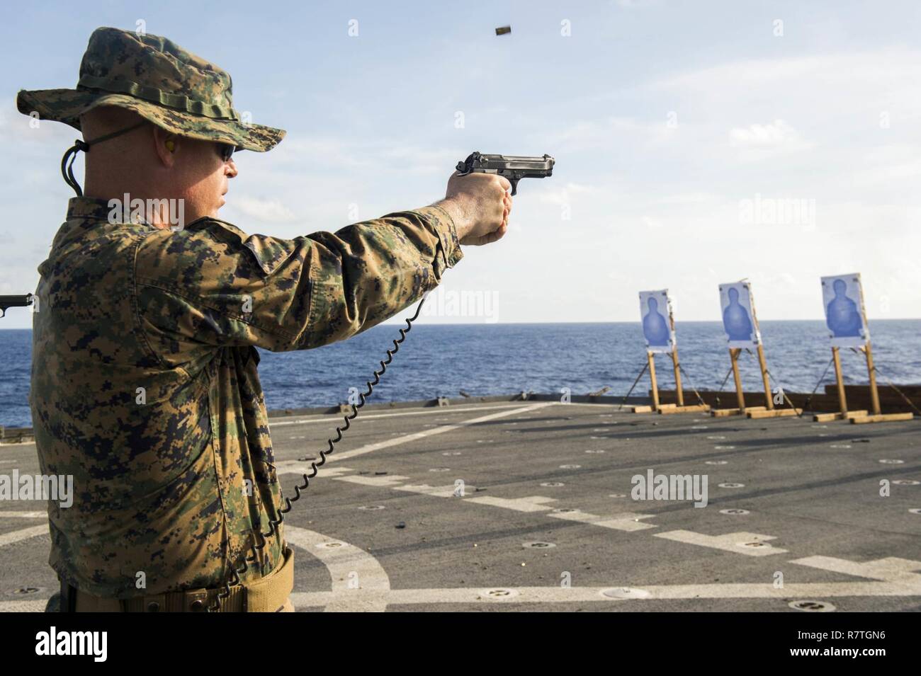 U.S. military at work Stock Photo - Alamy