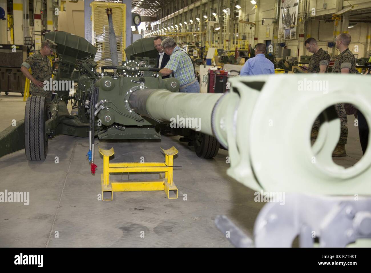 (Left) Lieutenant Colonel Kenneth Lee, executive officer, MCLB Barstow ...