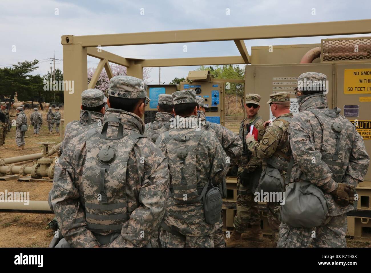 Soldiers from 339th Quartermaster Company, 498th Combat Sustainment ...