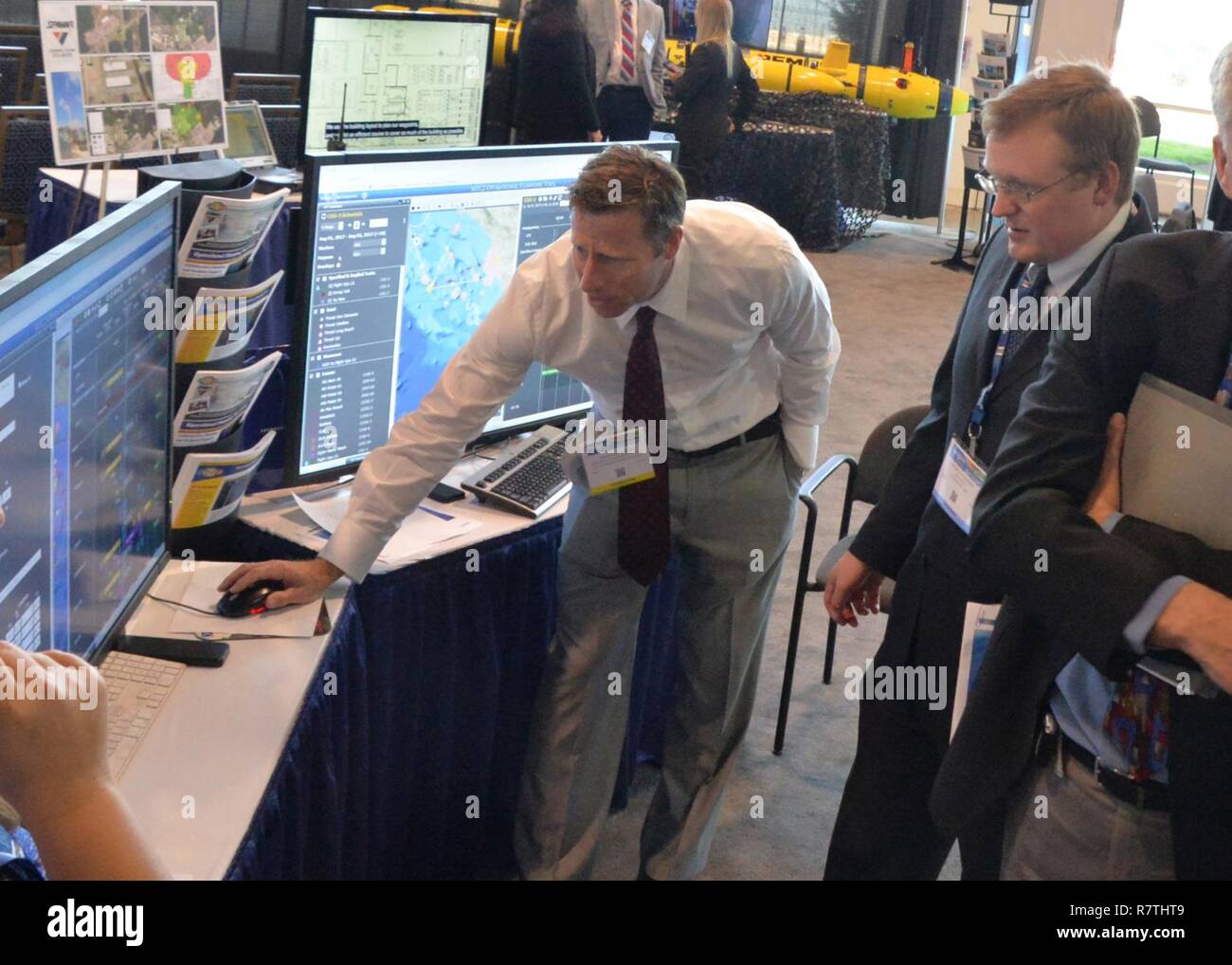 National Harbor, Md. (Apr. 5, 2017) Dave Kellmeyer, Human Factors ...