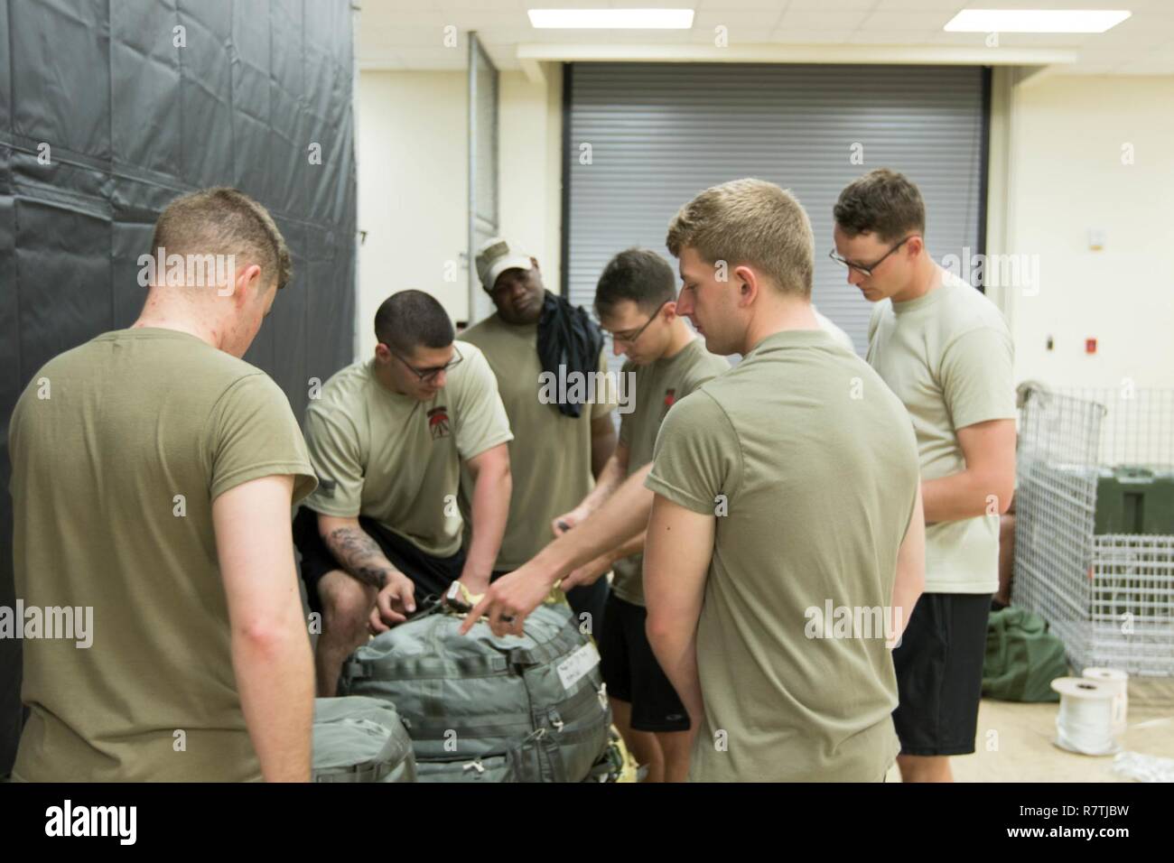 Joint precision airdrop system hi-res stock photography and images - Alamy