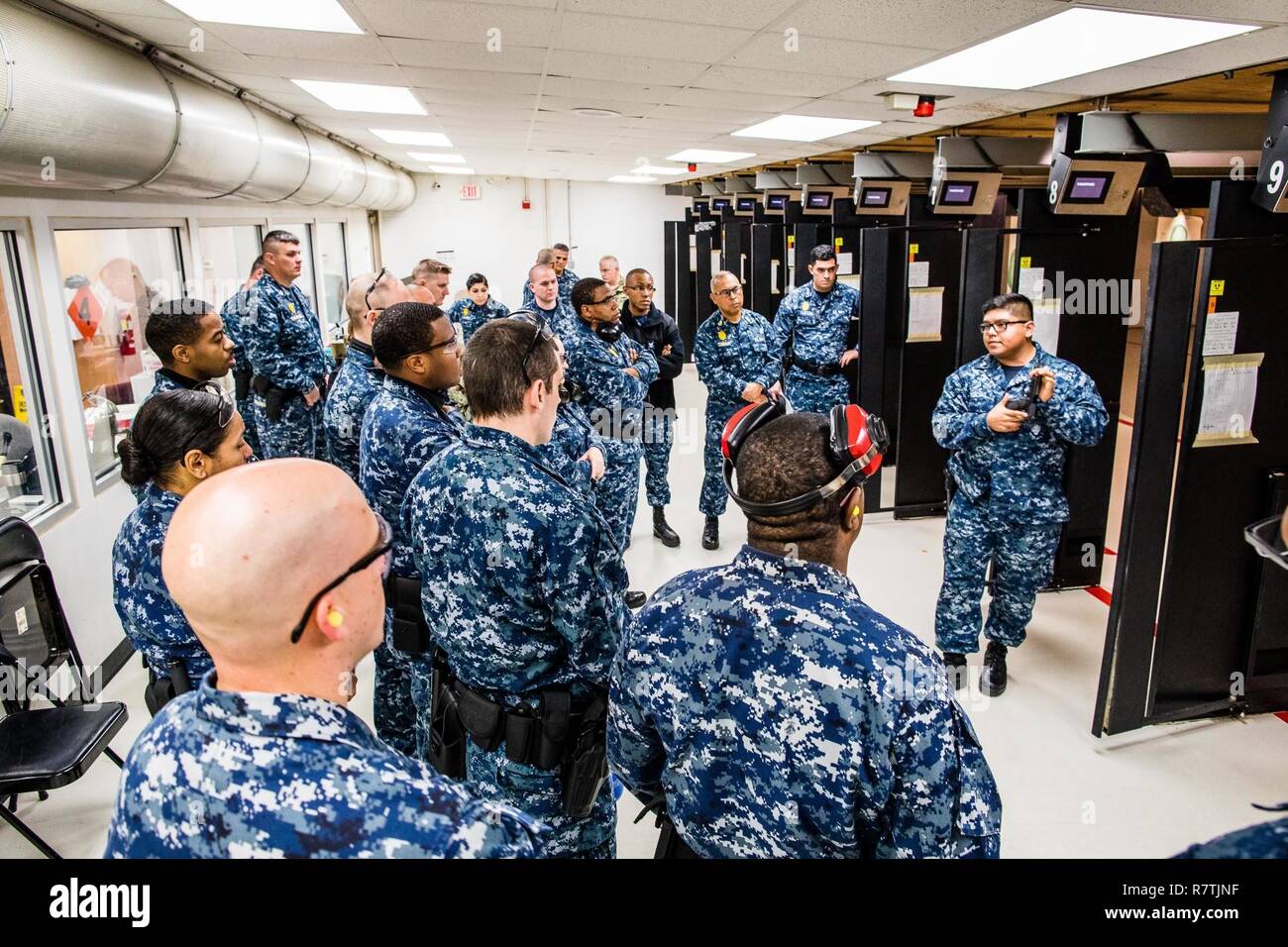 PATUXENT RIVER, Maryland (April 2, 2017) - Gunner's Mate 2nd Class ...