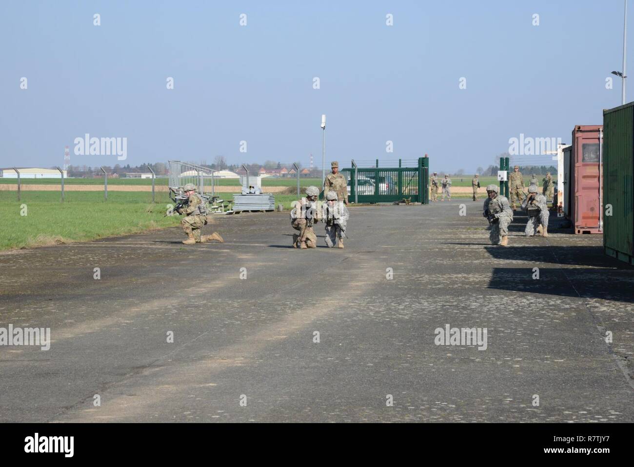 U.S. Soldiers of 39th Signal Battalion, practice progression in a ...