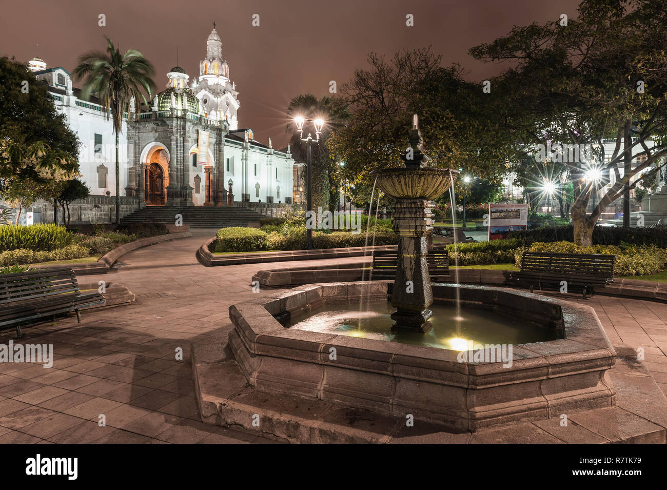 Metropolitan Cathedral, Catedral Metropolitana de Quito, at night ...