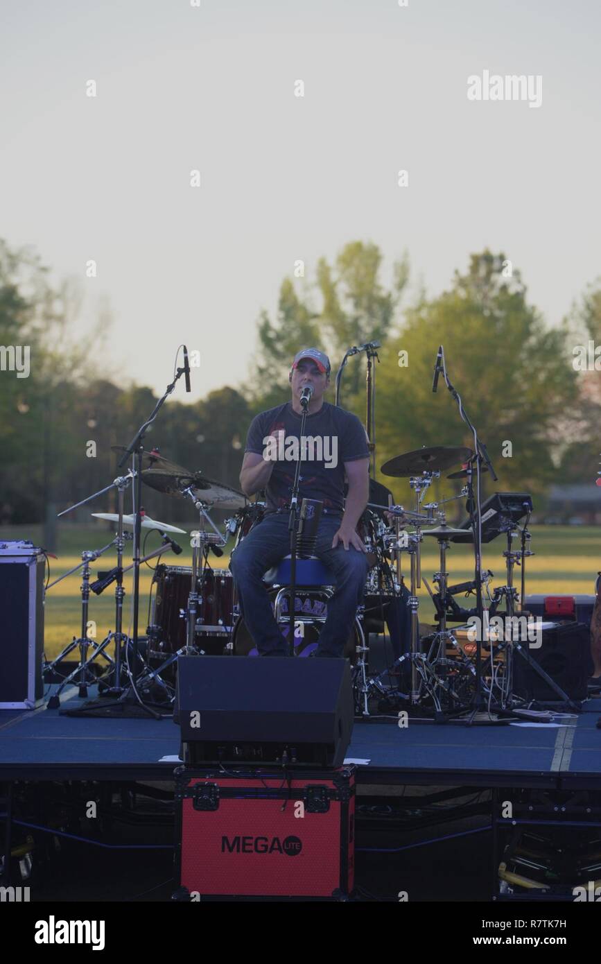 Ryan Daniel, lead singer of the Ryan Daniel Band, sings for the Team ...