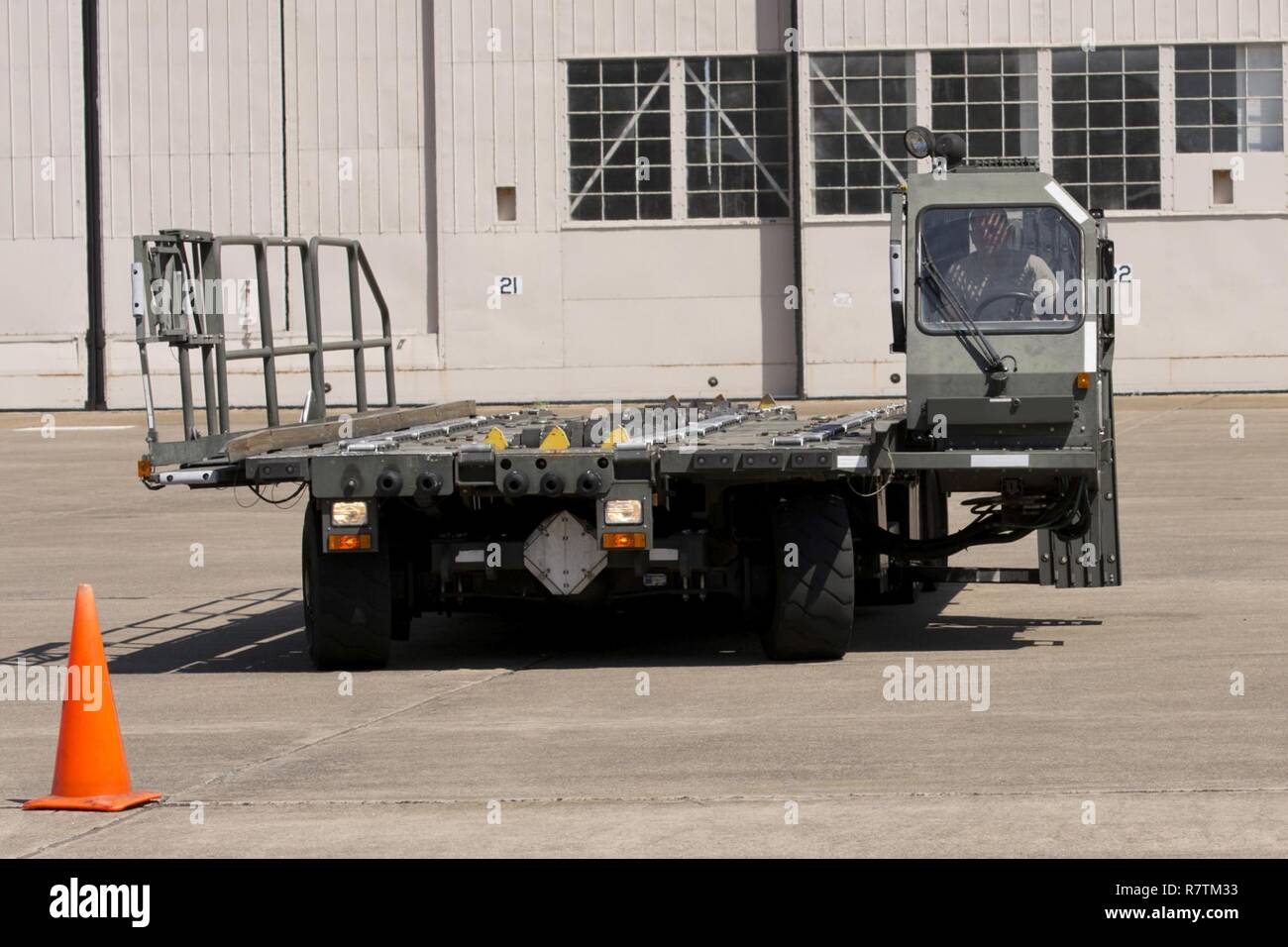 25k loader hi-res stock photography and images - Alamy