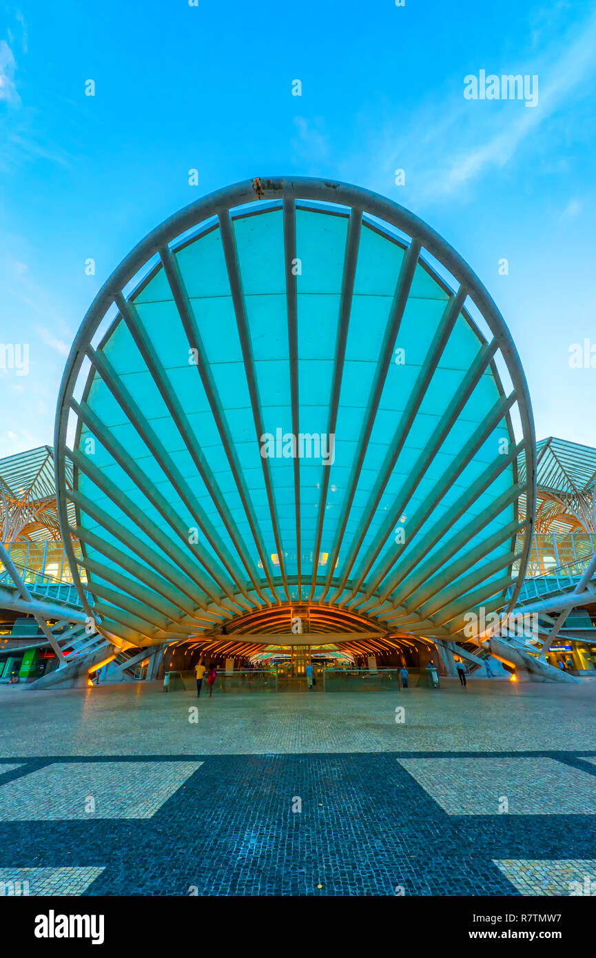 Entrance to oriente station hi-res stock photography and images - Alamy