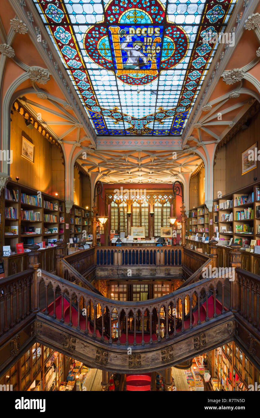 Livraria lello bookshop hi-res stock photography and images - Alamy