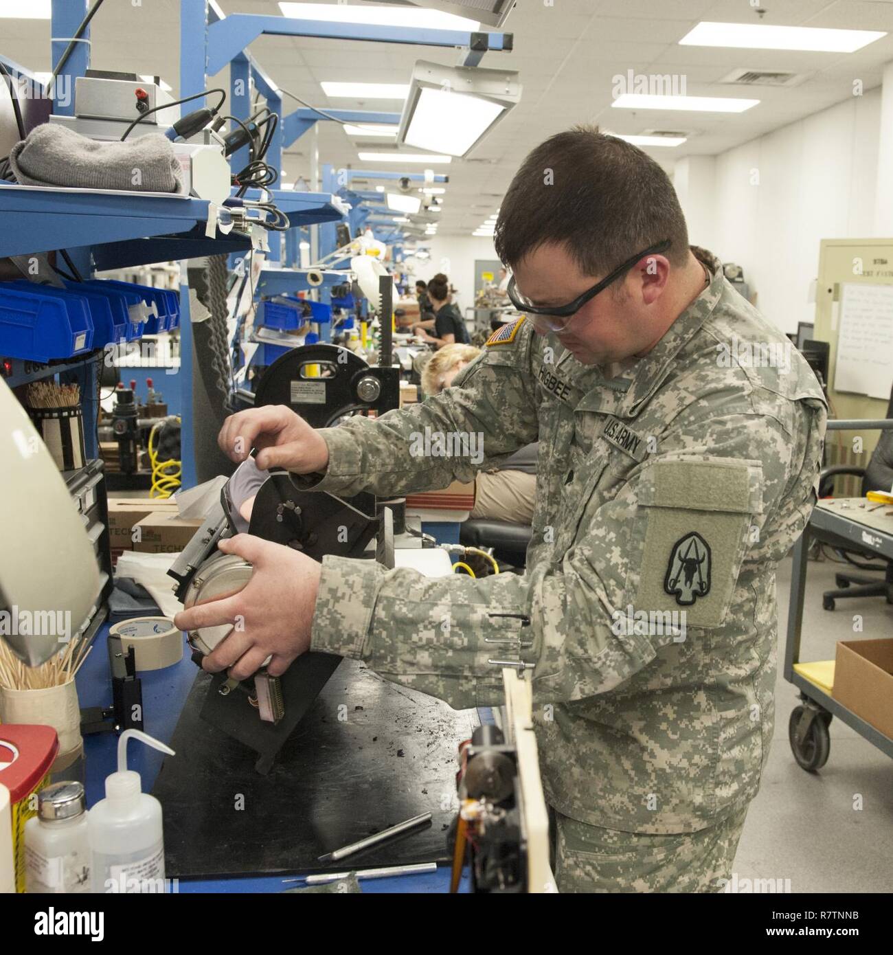 Servos hi-res stock photography and images - Alamy