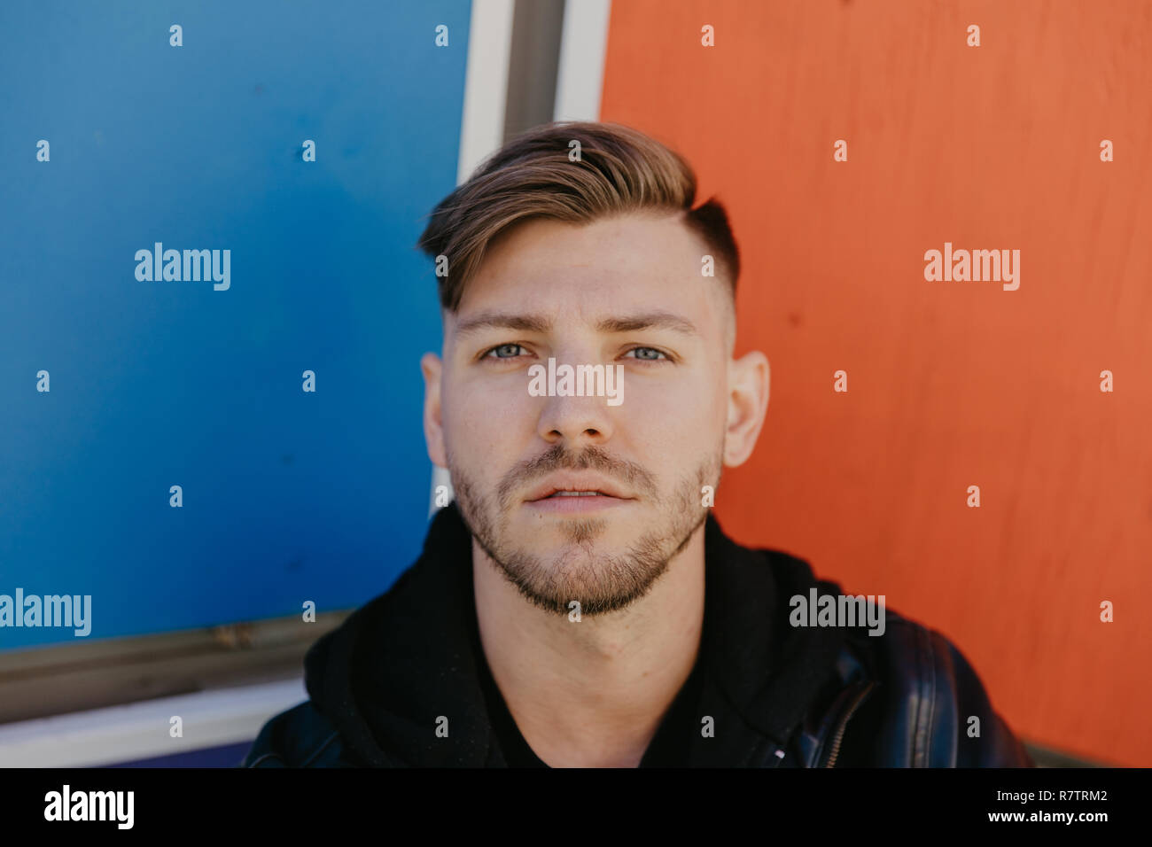 Male model profile hi-res stock photography and images - Alamy