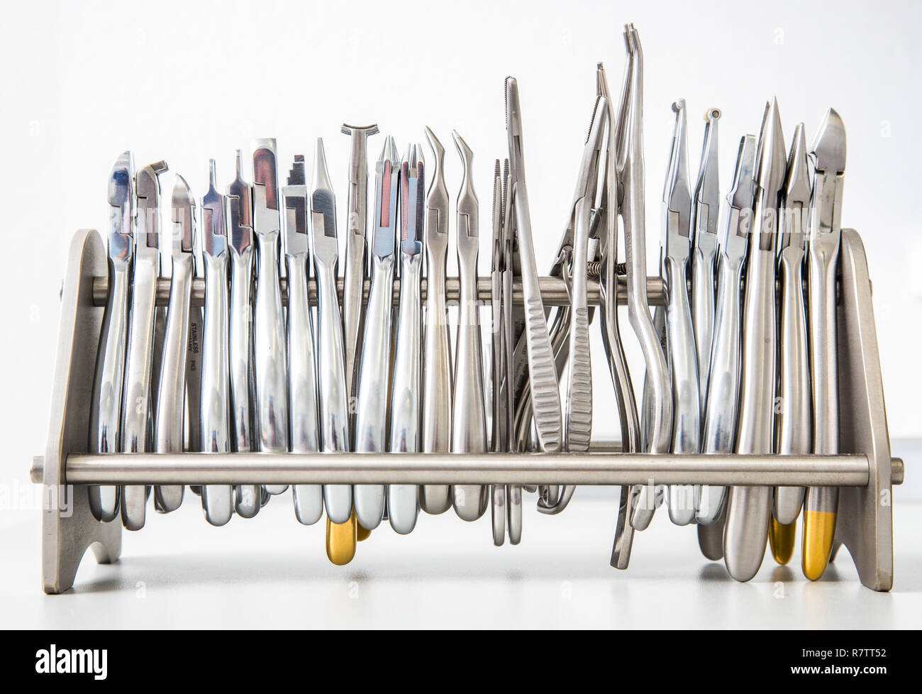 Dental instruments hi-res stock photography and images - Alamy