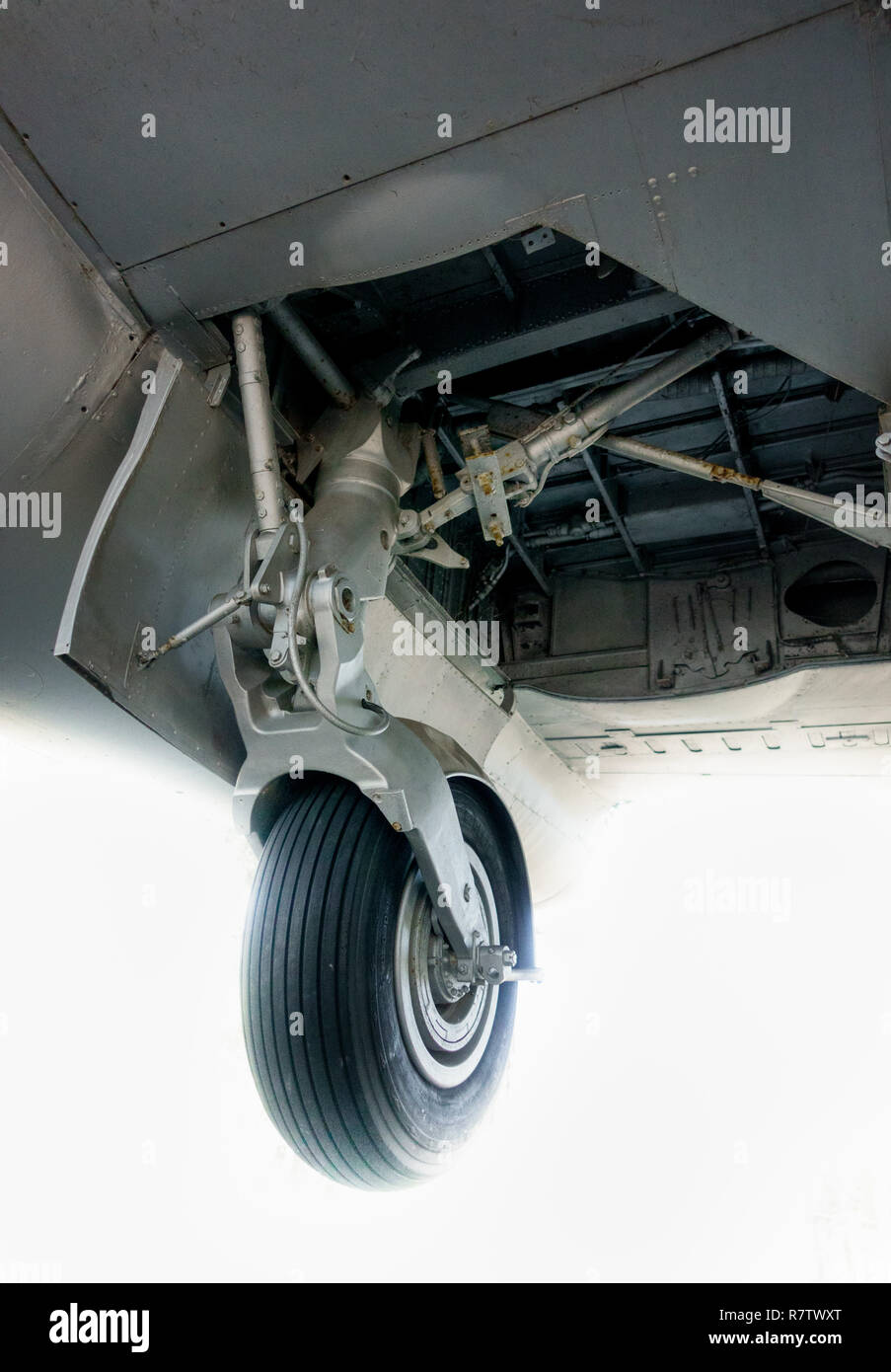 Wheel of flying airplane Stock Photo - Alamy