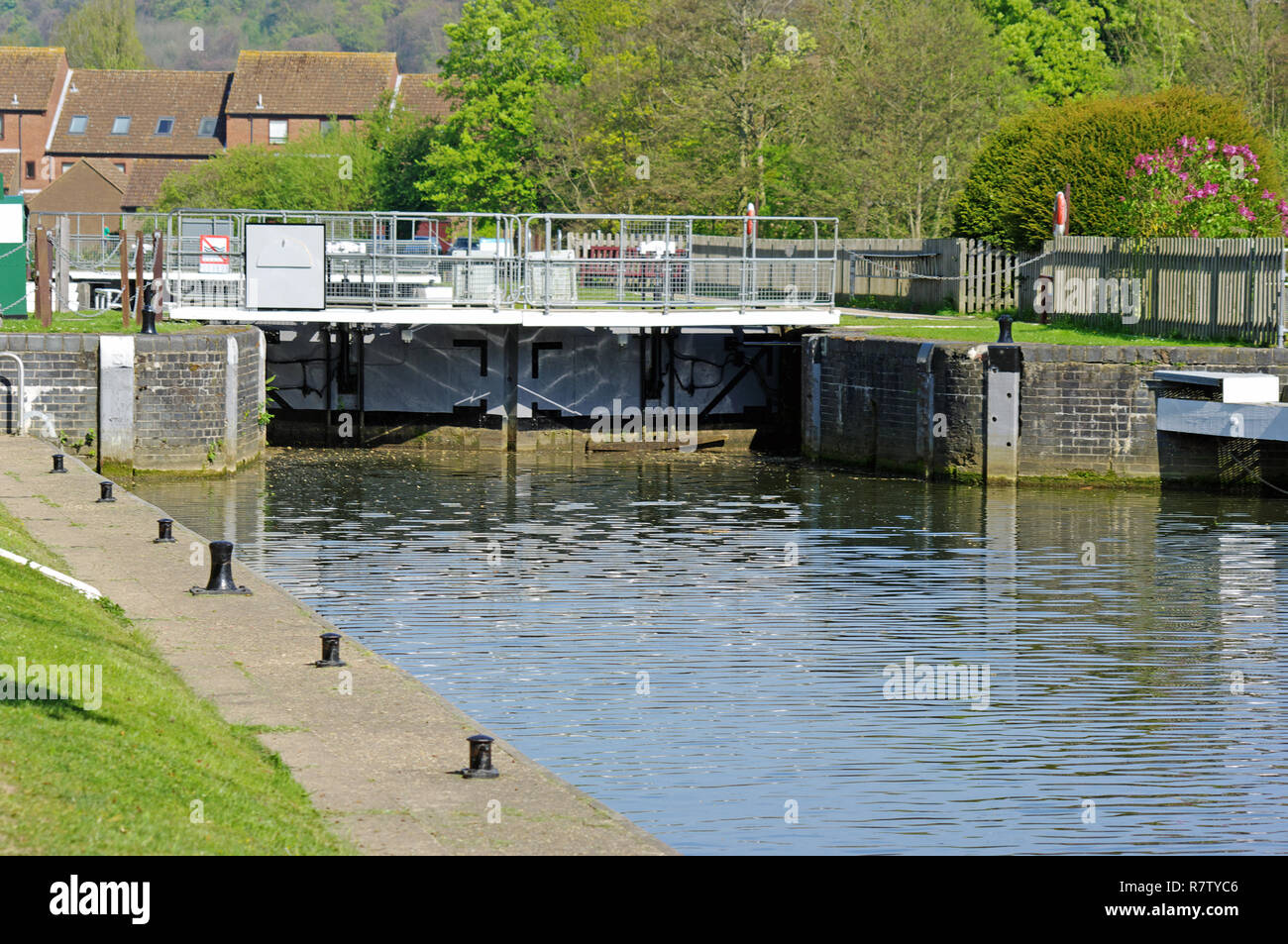 Temple Lock, River Thames, Berkshire Stock Photo - Alamy