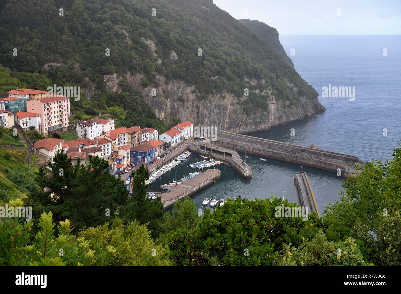 Spain, Basque Country, Vizcaya Province, Gernika-Lumo region, Elantxobe ...