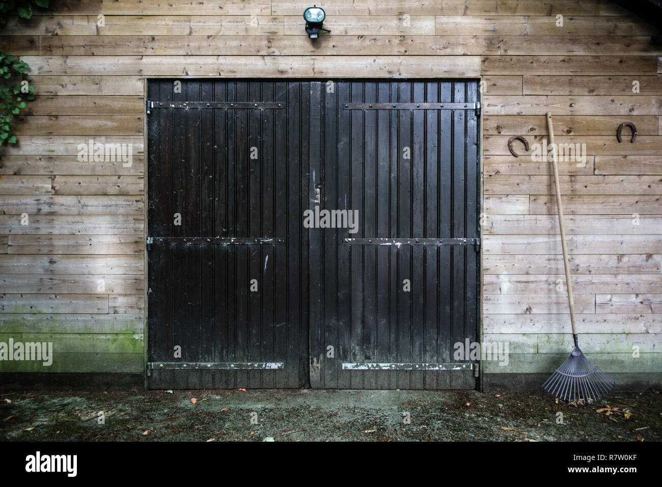 Stable structure hi-res stock photography and images - Alamy