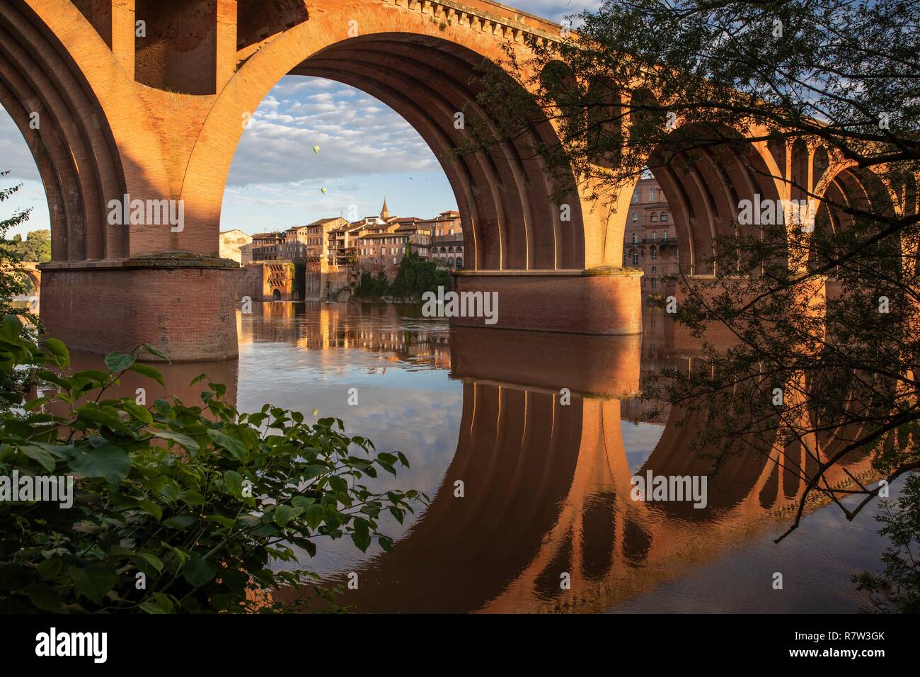 Albi river hi-res stock photography and images - Alamy