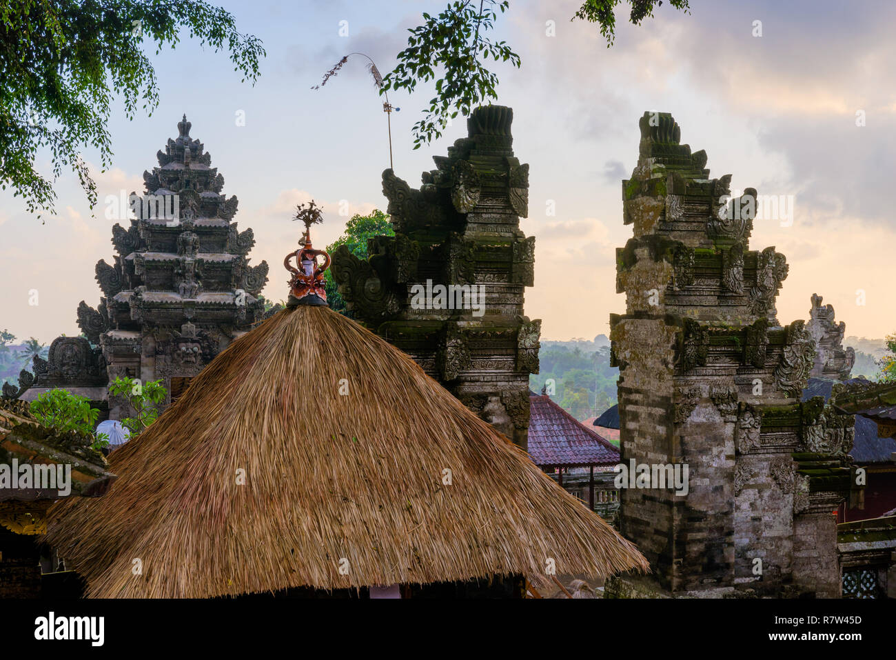 Aligned balinese split gate and candi entrance in Pura Kehen hindu ...