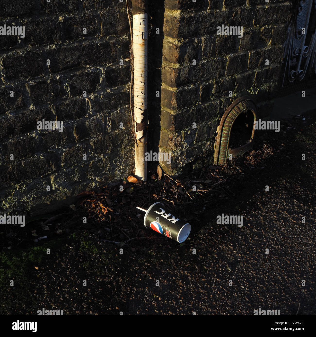 Coke cans space hi-res stock photography and images - Alamy