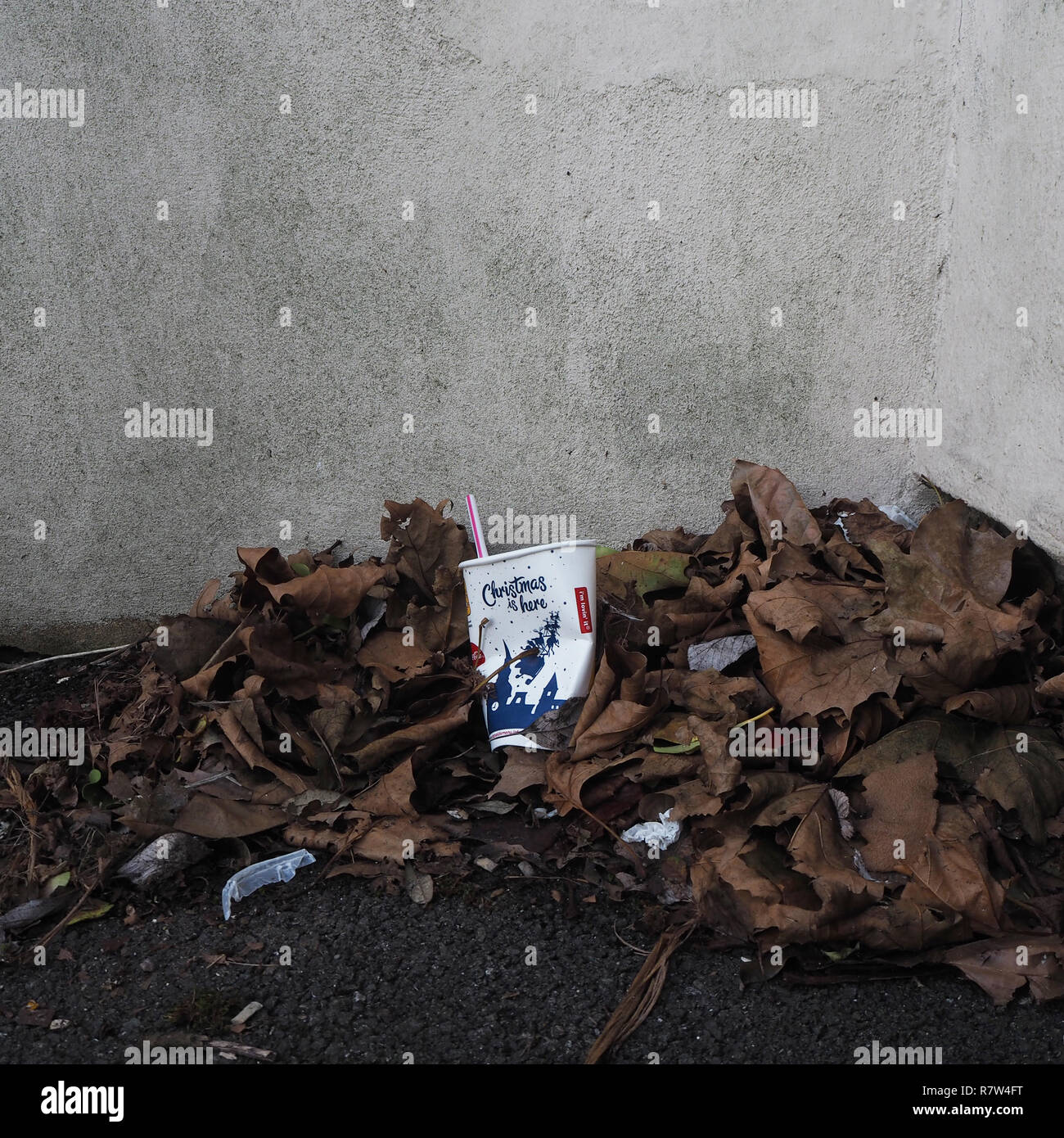 Coke cans space hi-res stock photography and images - Alamy