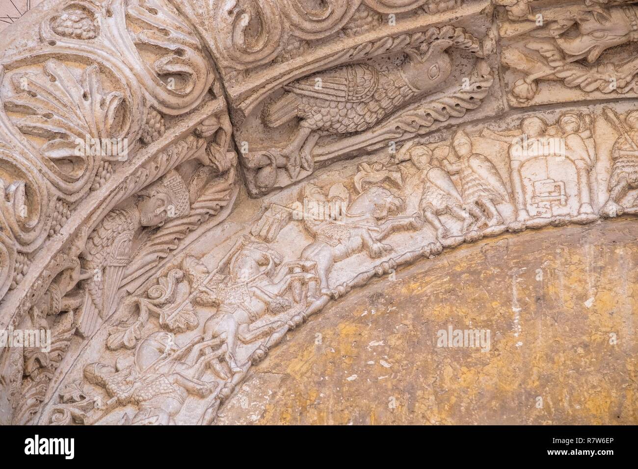 Italy, Apulia, Bari, Old Town or Bari Vecchia, Basilica San Nicola ...